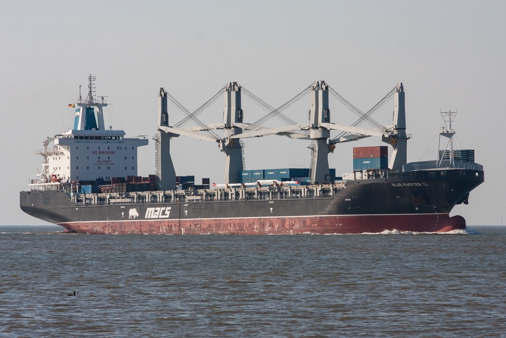 Schiffe vor Cuxhaven